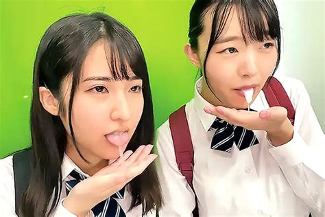 久我まどか 篠宮花音 修学旅行のjkが精子を口に含んで東京観光。ヤリ部屋に連れ込んで4pセックス 無料av動画