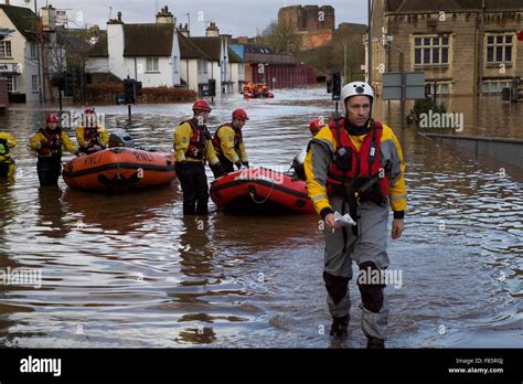 Cumbria Floods 6th December 2015 Rnli Rescue Team Volunteer Wading