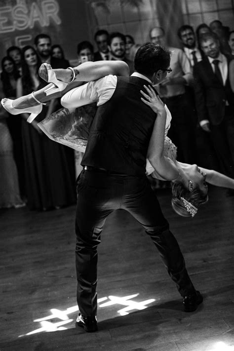 A Emoção Da Primeira Dança Dos Noivos Inspiração Para Noivas E Casamentos
