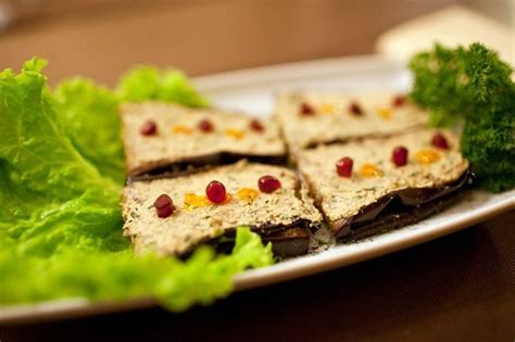 ბადრიჯანი ნიგვზით საქართველო Food Feta Feta Cheese