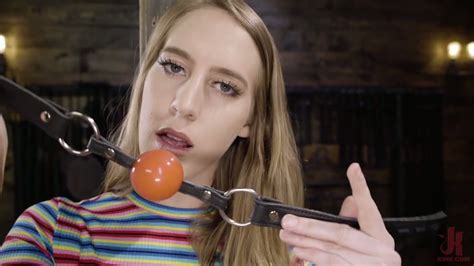 Sex Crazy Porn Actress Cadence Lux Is Testing New Fucking Machine