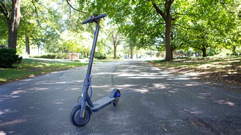 Xiaomi Mi Electric Scooter 3 review: light and easy riding | T3