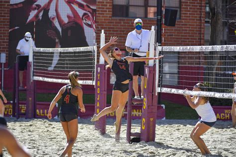 Usc Starts Title Defense Versus No 15 Long Beach State Daily Trojan