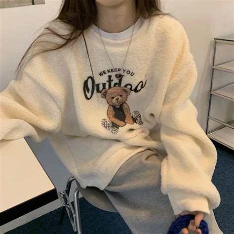 귀여운 곰돌이 뽀송 뽀글이 양털 후리스 맨투맨 에이블리