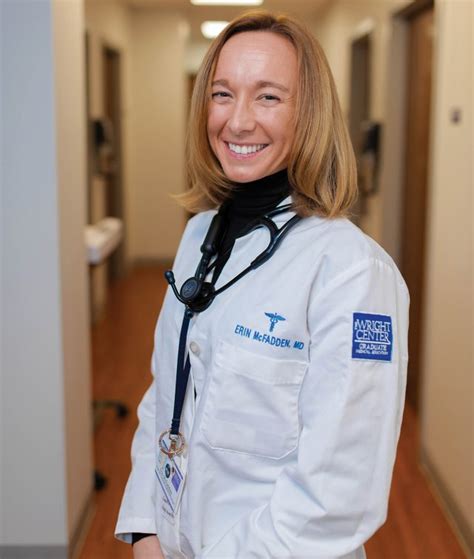 Atsu News Atsu Somas Dr Mcfadden Receives Women In Medicine Award