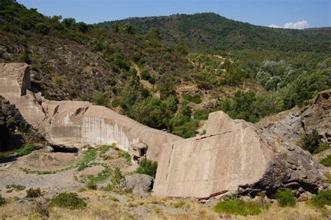 Malpasset Dam Malpasset 1954 Structurae