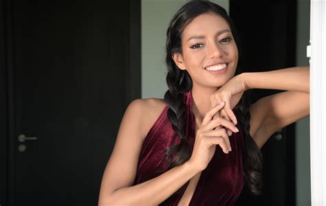28422 Asian 4k Model Braid Brunette Rare Gallery Hd Wallpapers