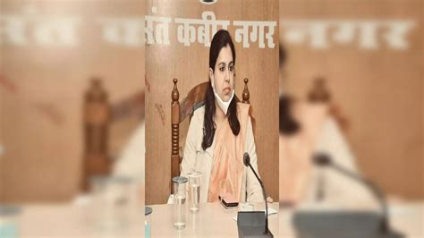 Ias Divya Mittal Who Cleared Iit Iim Shares Mantra To Stay Focused For