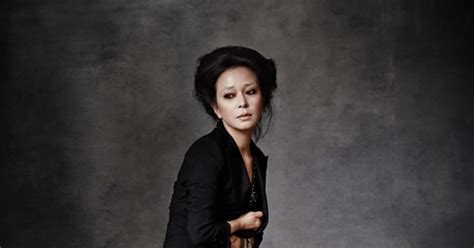 조민수 드레스 사이로 슬쩍 세월잊은 각선미 포토엔