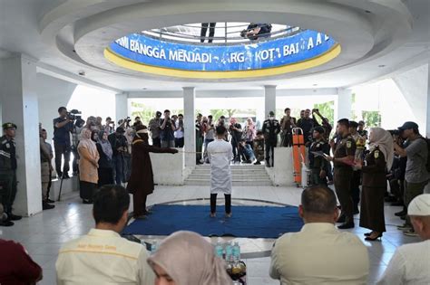 Indonesias Aceh Province Publicly Canes Two Men For Same Sex
