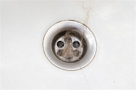 막힌 하수구 머리를 닫아 막힌 목욕 배수구 욕실에서 탈모 가정의 방에 대한 스톡 사진 및 기타 이미지 가정의 방 강철 개수대 Istock