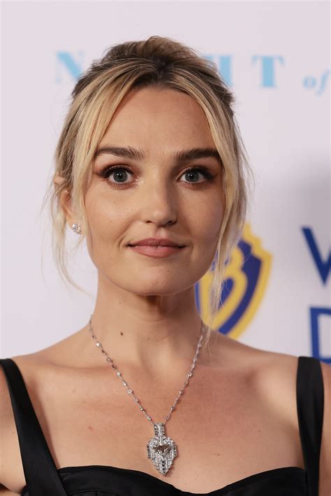 Chloe Fineman Net Worth Wiki Age Weight And Height Relationships