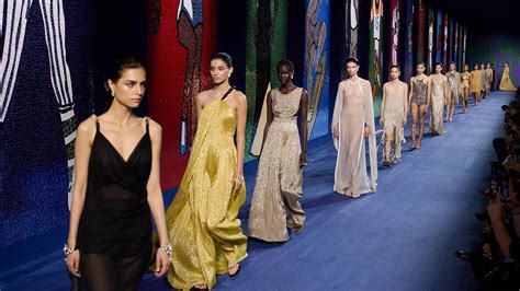 디올 2024 2025 가을 겨울 오뜨 꾸뛰르 패션쇼 Dior