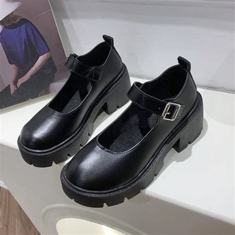 프라우드엠 당일 통굽 메리제인 펌프스 에나멜 무광 여성 스트랩 구두 굽높이 65cm 앞굽 편한 신발 봄