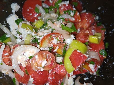 Салата с розови домати и козе сирене вкусни рецепти без глутен и без яйца