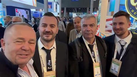 Përgjigjia Jonë është Forca E Krahut Të Punës Për Cilindo Që Fyen