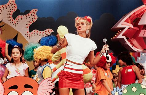 Xuxa Meneghel 2023