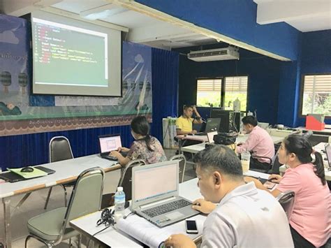 “การพัฒนาเว็บไซต์ด้วยภาษา Html5 โดยใช้รูปแบบการจัดการเรียนรู้ที่เน้น