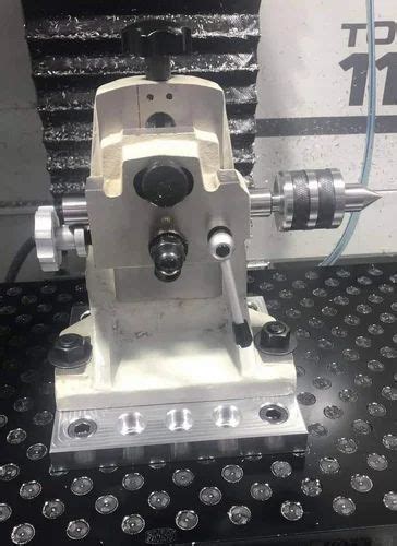 Axis CNC Milling Machine For Industrial V At Piece In Coimbatore