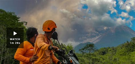 Indonesias Mount Merapi Volcano Erupts Spewing Hot Clouds Into The