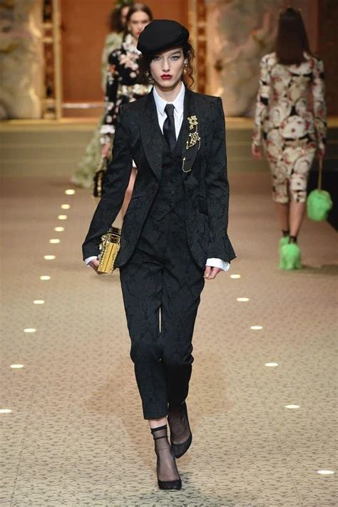 Pin By Ariana Correa Parodi On Trend Dandy Dolce And Gabbana Fashion
