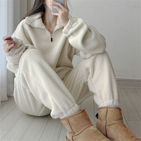 폭닥폭닥~ 양털 덤블 뽀글이 플리스 조거 시보리 밴딩 팬츠 트레이닝 크리스마스 겨울 연말룩 에이블리