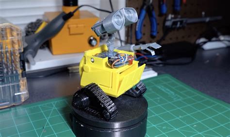 Mini Wall E Robot Delivers Ts Arduino Blog