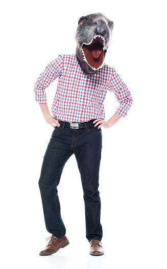 전체 길이 1 인 전면 2029세 성인 잘생긴 사람들 코 카 서 스 젊은 남자 남성 착용 깅 엄 청바지 마스크변장 의상 흥분