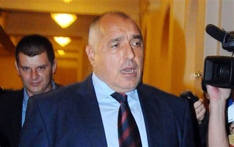 Бойко Борисов уволни шефа на затворите и началника на Софийския затвор