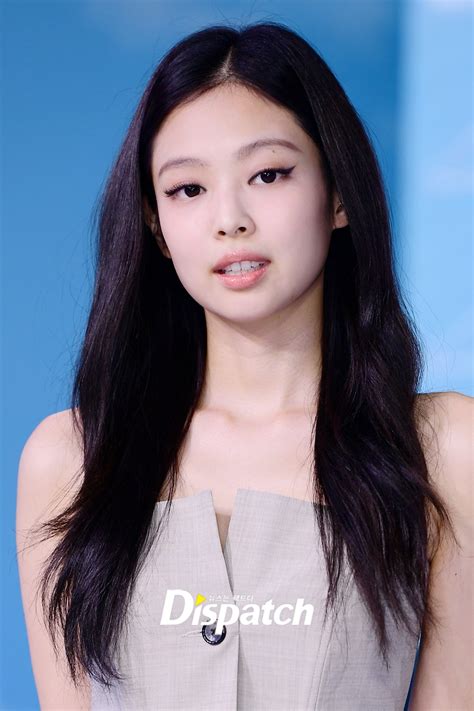 현장포토 눈빛에 홀려제니 러블리 캣츠아이 디스패치 뉴스는 팩트다 현장포토 눈빛에 홀려제니 러블리 캣츠아이 디스패치 뉴스는 팩트다