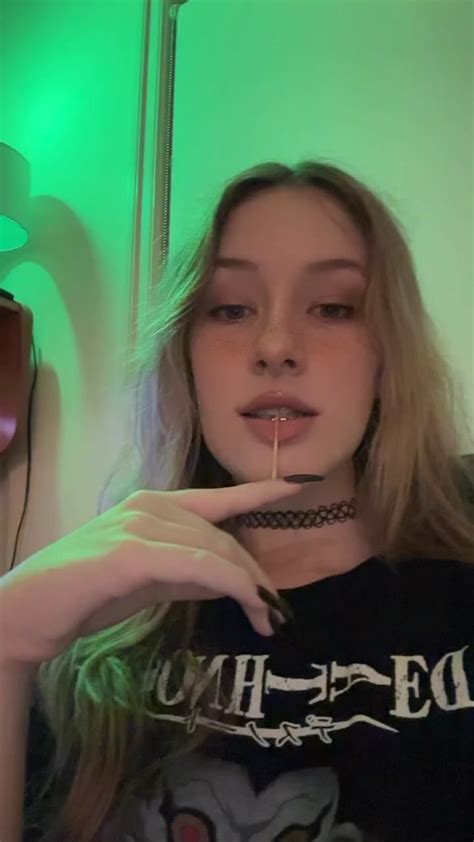 I Love It When Queen Diddly Gives Us The Finger 😍🤩 R Diddly