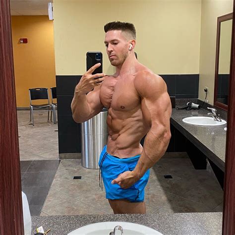 Muscle Muscle Muscle Adam Charlton Aka Adam400m 2