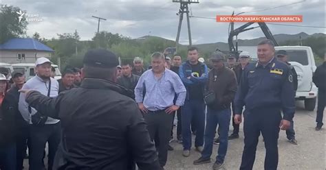 В Восточном Казахстане бастуют железнодорожники они требуют повышения зарплат