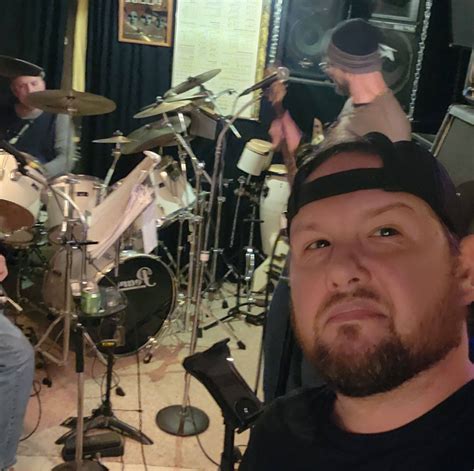 Country Now Billy Ray Cyrus And Elizabeth Hurley Were Facebook