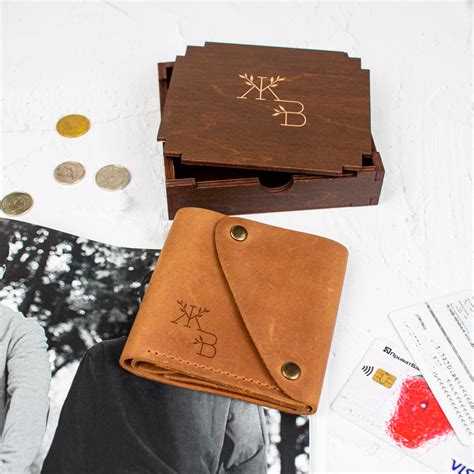 Кожаный Женский Мини Кошелек с Монограмой Ручной Работы Коричневый 10 2x10x1 5 См — Купить