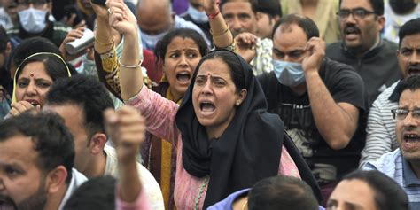 After Latest Targeted Killing Kashmiri Pandit Employees Intensify Stir