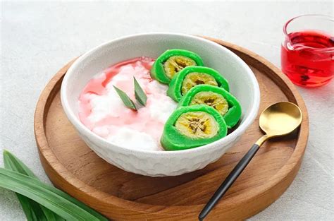 Ini Cara Membuat Es Pisang Ijo Khas Makassar Yang Menyegarkan