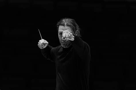 Vladimir Jurowski Chefdirigent And Künstlerischer Leiter Rsb