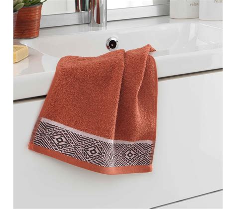 Serviette De Toilette Invite 30 X 50 Cm Ethnic Estebane Terracotta Serviette Drap De Bain But