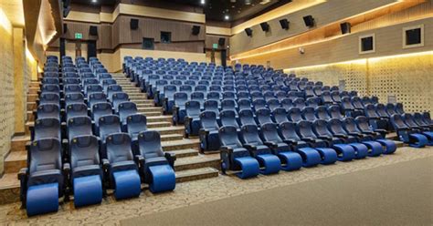 지난해 영화 관객 감소세 전환…한국 영화는 선전