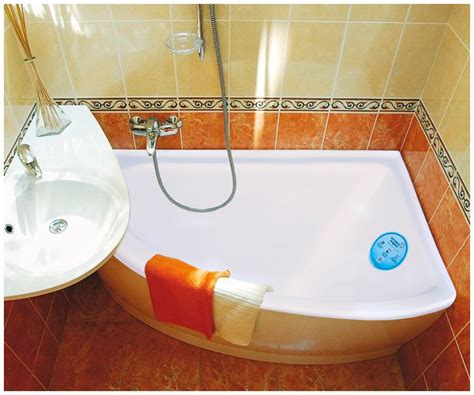Джакузи в маленькой ванной: Джакузи в маленькой ванной фото — Ремонт в ...