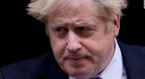 Их Британийн зүгээс Оросын таван банк гурван иргэний эсрэг эдийн