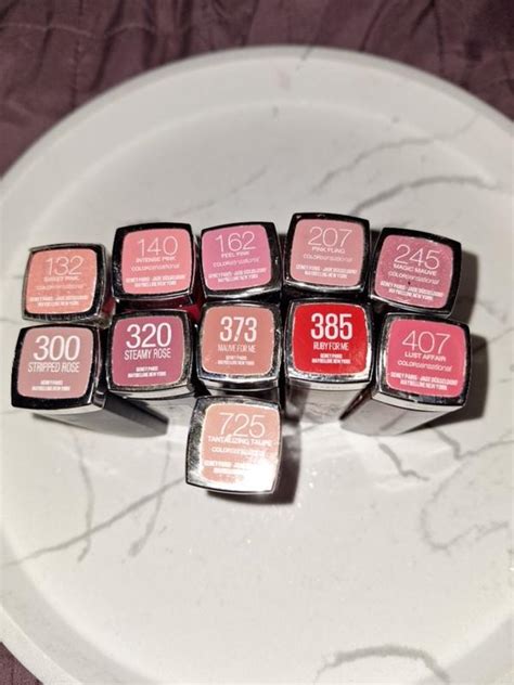 Зволожуюча помада maybelline — ціна 96 грн у каталозі Помада для губ ...