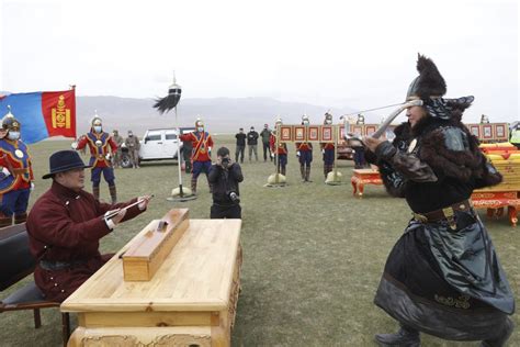 Ерөнхийлөгчийн санаачилсан Их Богд хайрхан уулын тахилгад оролцсон нэг иргэнээс Ковид 19 илэрчээ