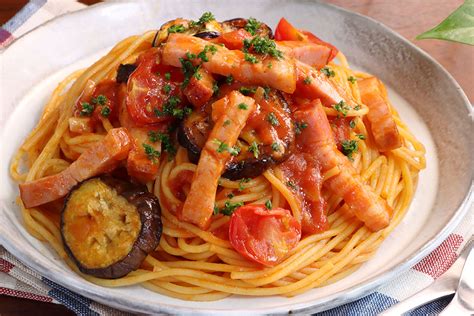 クイックパック｜なすとベーコンのトマトパスタ｜日本ハム株式会社