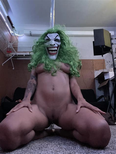 Naked Mask Scrolller