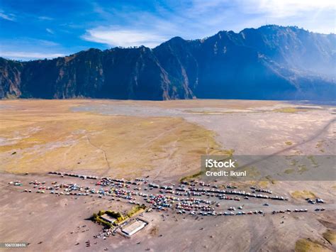 주차 구역 브로 모 화산 인도네시아에서 관광 지프의 항공 보기 0명에 대한 스톡 사진 및 기타 이미지 0명 4x4 자동차 경관 Istock