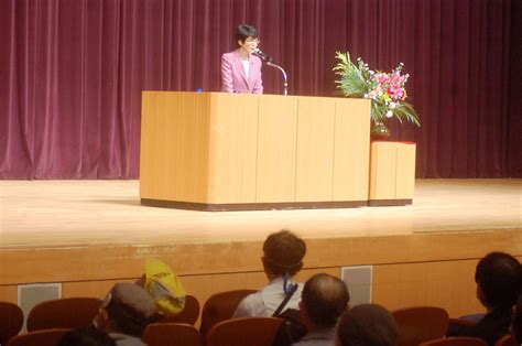 紙 智子 日本共産党 On Twitter 来年のいっせい地方選挙告示まで4ヶ月あまりとなった11月13日日、新潟市で、日本共産党演説