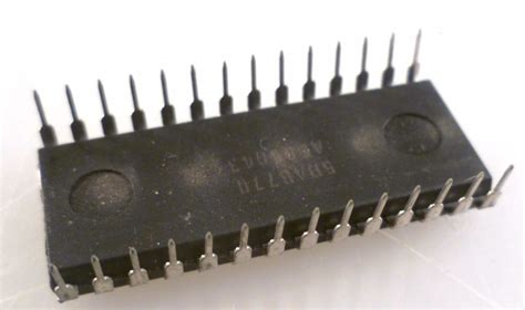 sgs thomson ef6805p6p 8 bit microcomputer unit oma037u rich electronics