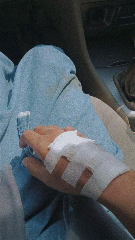 عکس فیک بیمارستان دخترانه و پسرانهسرم، اتاق عمل، کما، ای سی یو، شکستگی